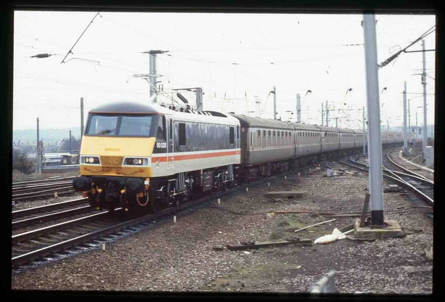 35MM SLIDE Electric Loco Class 90 x 2 warrington 90028 / 13 1989 ...