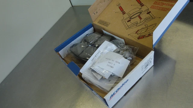 NOS OEM GM Genuine AC Delco Disc Brake Pad Kit 19169642 17D1210CH ...