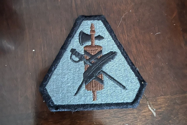 US ARMY USAR Legal Command US Army Reserve UCP Foliage Hook Back Looks ...