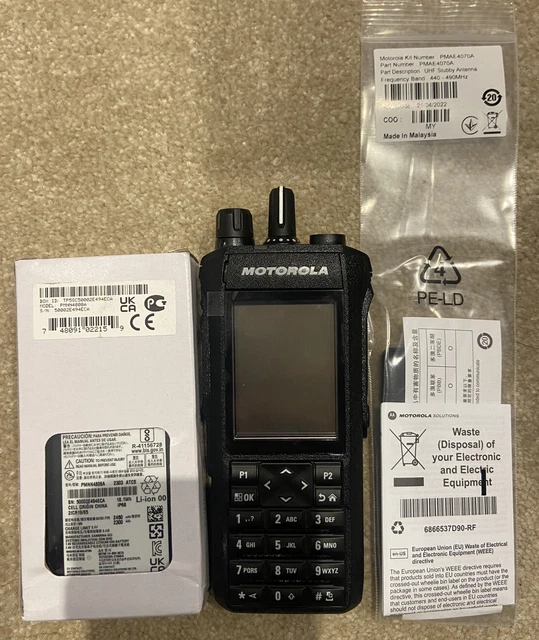 MOTOROLA MOTOTRBO R7 Full Keypad Capable Digital Two way radio Walkie ...