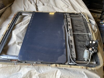 MERCEDES W124 ESTATE Sunroof And Motor. £150.00 - PicClick UK