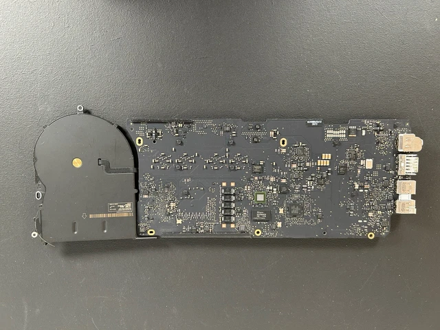 APPLE MACBOOK PRO 13" A1502 2015 Logic Board i5 2.7GHz 8GB 820-4924-A ...
