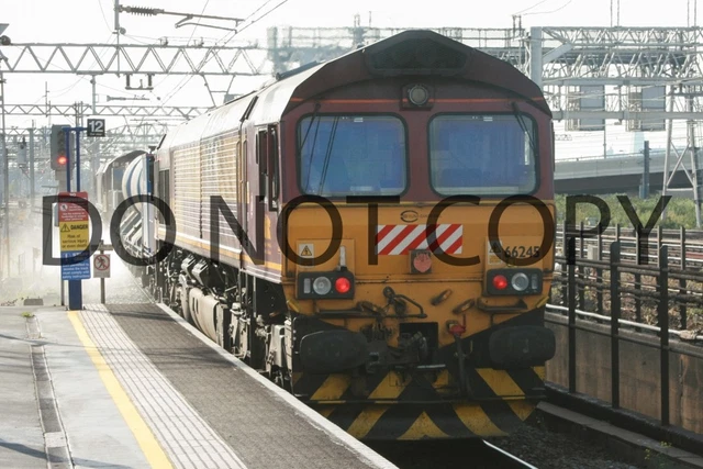 UK DIESEL TRAIN Railway Photograph Of Class 66 66245 Loco. Rm66-481 £1. ...