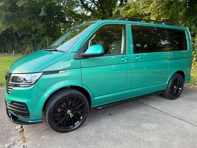 2020 VOLKSWAGEN TRANSPORTER T6.1 8 Seat Shuttle Swb In Bay Leaf Green ...