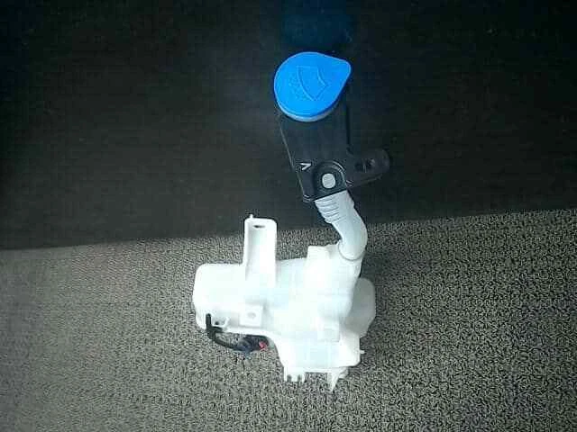 MAZDA CX-5 2012 LDA-KE2FW Windshield Washer Tank K03167481 [Used ...