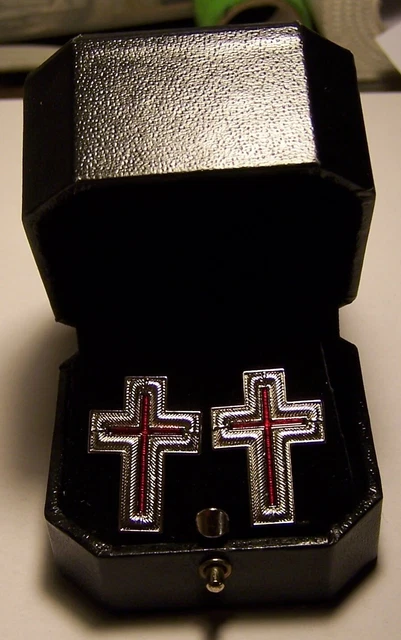 MEDIEVAL MASONIC KNIGHTS Templar Award Medal Box Uniform Cross Pins ...