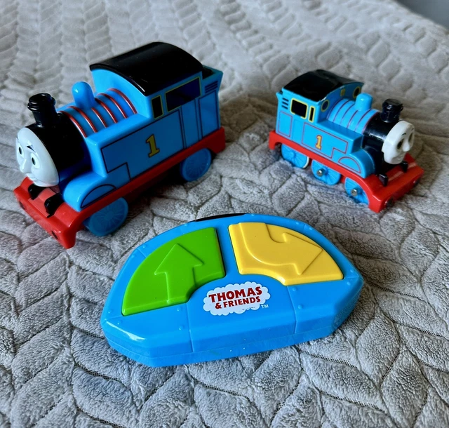 THOMAS THE TANK ENGINE & FRIENDS Remote Control Toy Train + Pull-Back ...