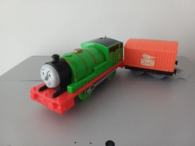 THOMAS & FRIENDS Trackmaster Percy motorised Thomas The Tank Engine ...