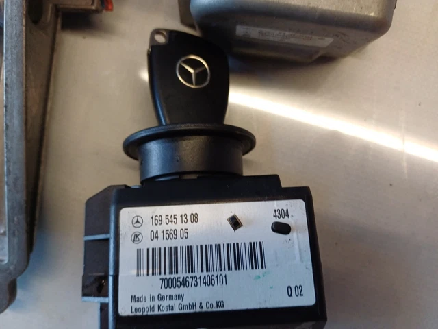 MERCEDES-BENZ A-CLASS (W169) Engine Control Unit Set A2661532779 ...