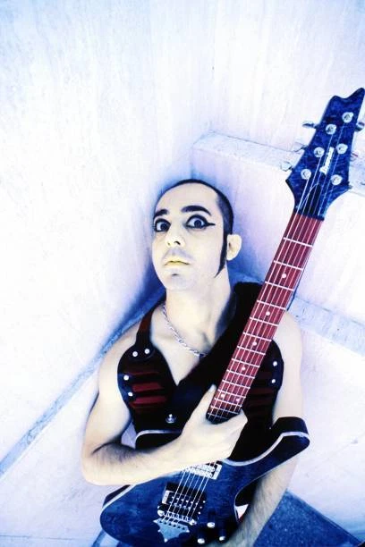 SYSTEM OF A Down, guitarist Daron Malakian poses for a July 1999 p ...