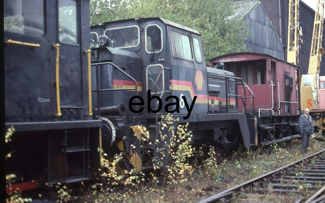 35MM RAILWAY SLIDE- Shell Industrial Loco No 8 TH288v/80 @ South ...