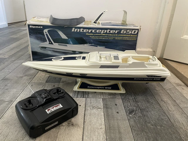RIPMAX INTERCEPTOR 650 radio controlled RC boat Speedboat untested £40. ...