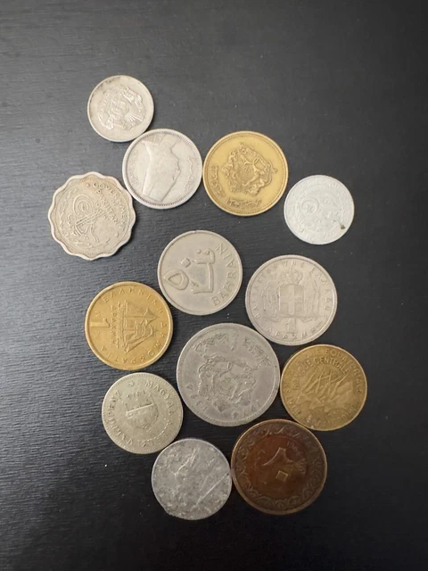 PIÈCES DE DIFFÉRENTS pays (Pakistan, Cameroun, Maroc, Bahrain + autres ...