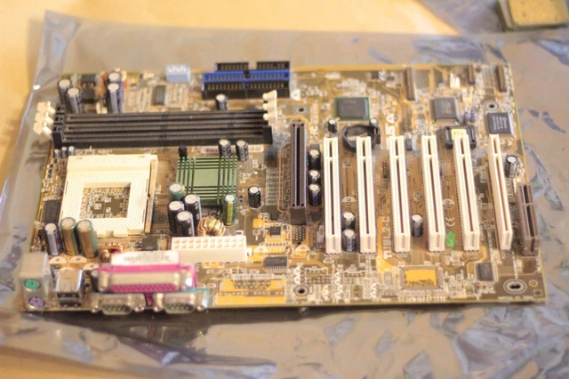 ASUS TUSL2-C 815P Socket 370 ATX motherboard universal AGP PCI IDE FDD ...