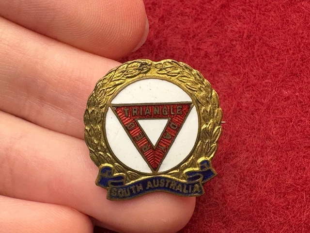 WW2 ORIGINAL RED TRIANGLE DAY (YMCA) SOUTH AUSTRALIA Enamel Badge $29. ...