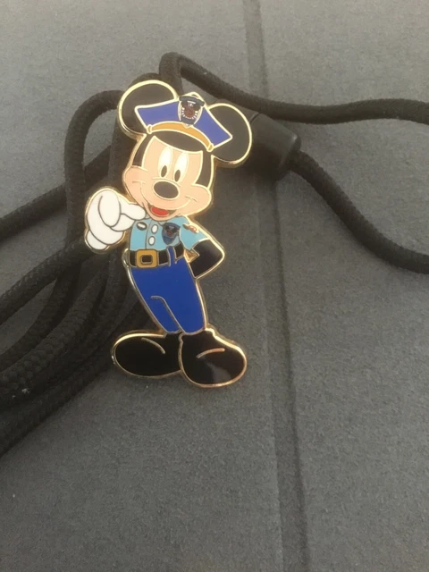 RARE WALT DISNEY World Security Cast Member Exclusive Security Mickey ...