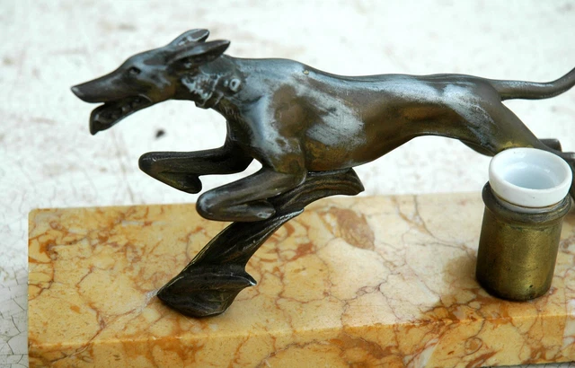 BEL ENCRIER ART déco avec un lévrier EUR 70,00 - PicClick FR