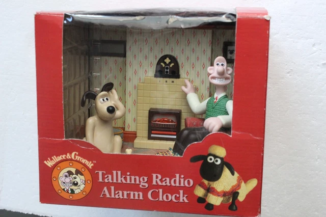 VINTAGE WESCO TALKING Wallace and Gromit radio alarm clock. In working ...