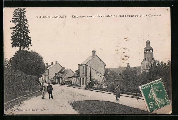 CPA THIRON-GRADAIS, EMBRANCHEMENT des routes de Mondoubleau et de ...