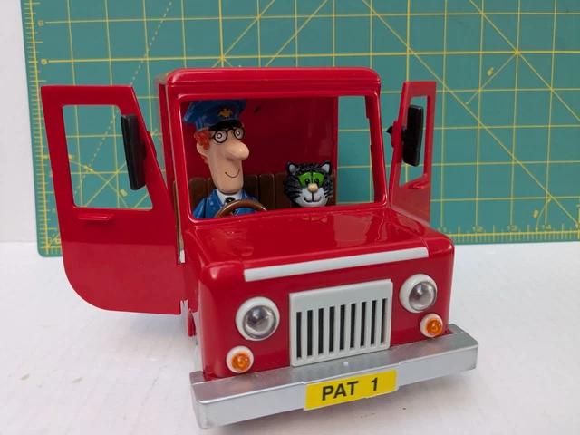 POSTMAN PAT TOYS Vehicle Large Friction Royal Mail Van Pat & Jess ...
