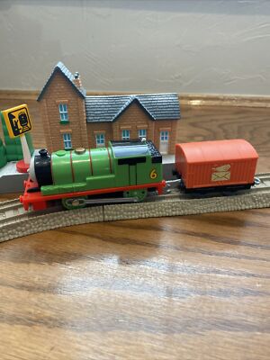 THOMAS & FRIENDS TrackMaster Percy & Mail Car Motorized Train Engine ...