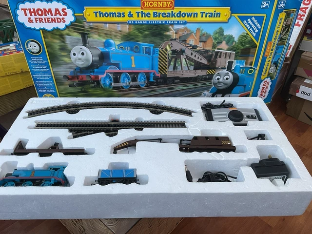 HORNBY OO GAUGE Thomas & Friends. Thomas And Breakdown Crane Train Set ...