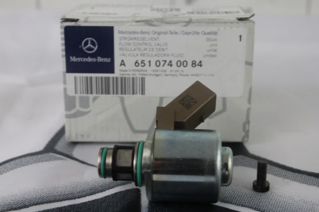NEW GENUINE MERCEDES-BENZ OM651 Fuel Quality Pressure Control Valve ...