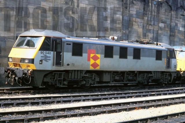 35MM SLIDE BR British Railways Electric Loco Class 90 90040 1991 ...
