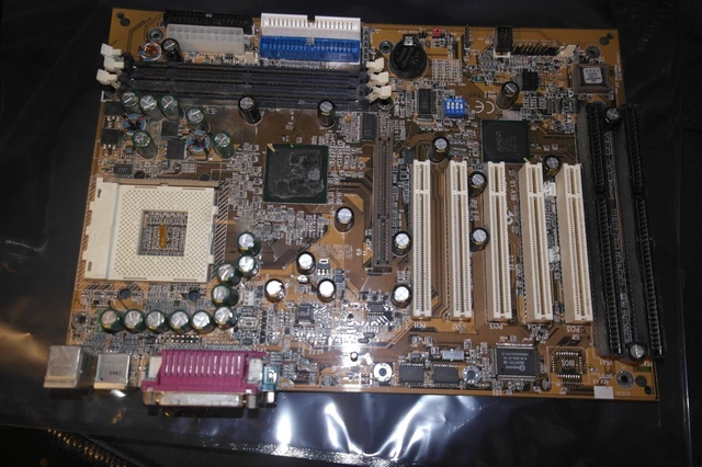 GIGABYTE GA-7IXE4 ATX Socket A 462 Motherboard AGP PCI ISA FOR PARTS OR ...