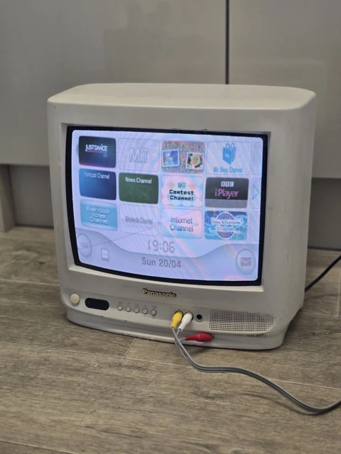 WHITE PANASONIC 14& inch CRT Cube TV Retro Gaming Television Screen ...