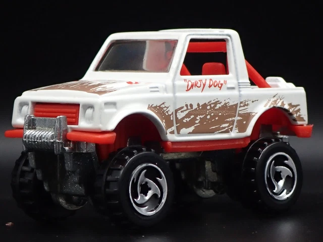 1992-1998 SUZUKI SAMURAI Truck 1:64 Scale Collectible Diorama Diecast ...