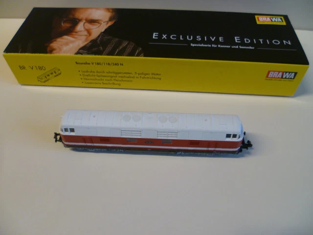BRAWA N 1312 Diesellokomotive V180 der DR / Nr. BR 118 785-5 mit der ...