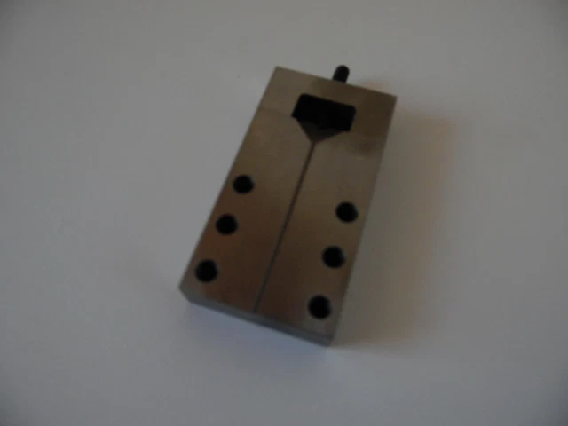 CORE/EJECTOR PIN FIXTURE, Vise, V-block, Presicion,, 53% OFF