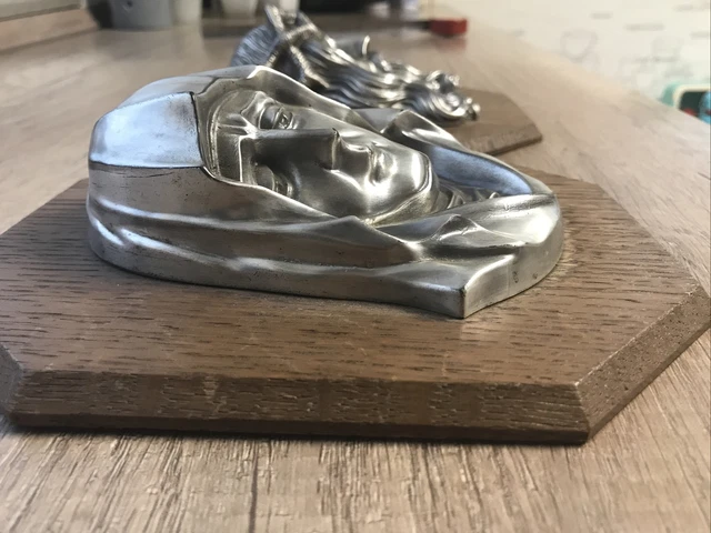 2ER SET VINTAGE Wandbild aus Holz mit Zinn Relief „Maria & Jesus“ EUR ...