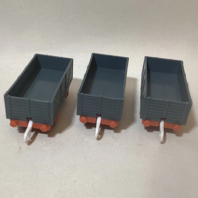 TRACKMASTER TRUCKS X 3 Fisher Price 2009. Thomas The Tank Engine £10.99 ...