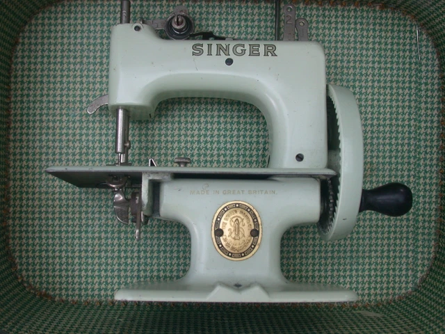 SINGER SEWHANDY CHILDS sewing machine GREEN £31.87 - PicClick UK