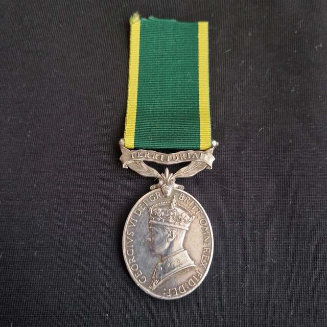WW2 ROYAL SIGNALS Territorial Efficiency Medal Late Manchester Regiment ...