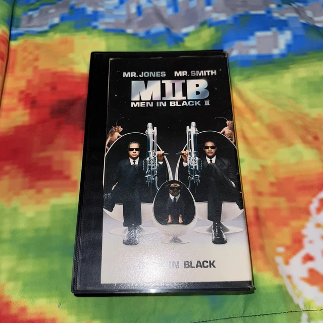 MEN IN BLACK II (VHS, 2002) Will Smith ( HARD CASE ) £9.25 - PicClick UK