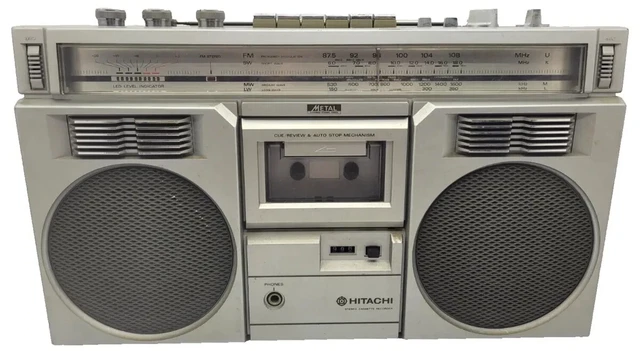 HITACHI REGISTRATORE CASSETTE Stereo TRK-7800E FM/SW/MW/LW Testato EUR ...