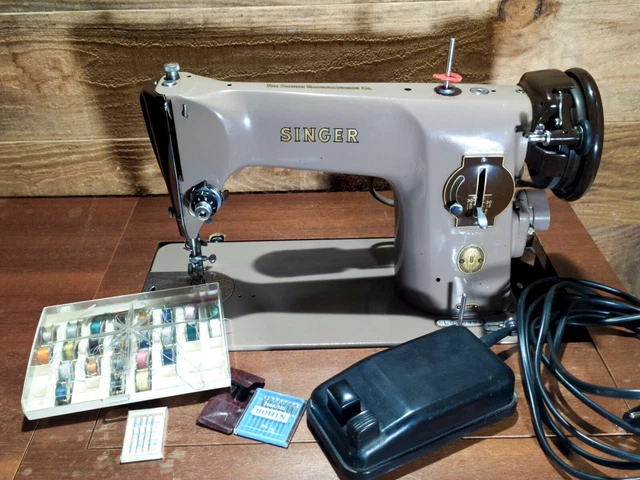 SINGER 201K MACHINE A Coudre Lampe Moteur Pedale 220V Sur Table Sewing ...