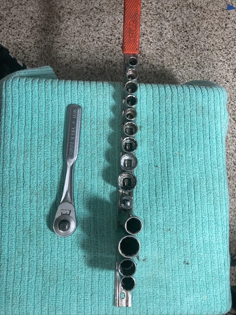 CRAFTSMAN USA 3/8& Dr - 14 Sockets, Ratchet V 43785 W/ Oil Port ...