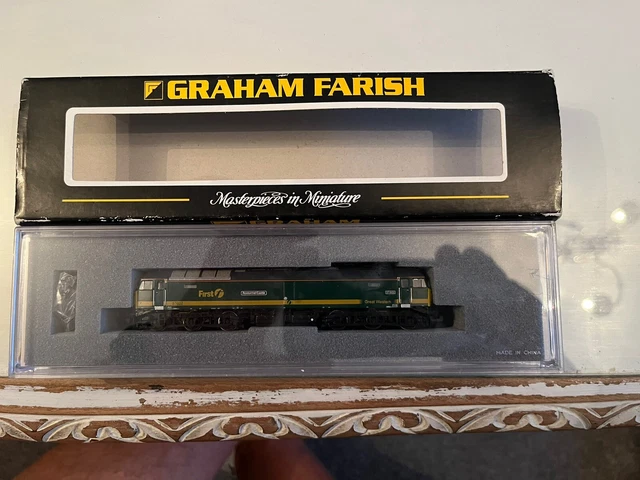GRAHAM FARISH N gauge class 57 Loco & 8 Wagons £156.72 - PicClick UK