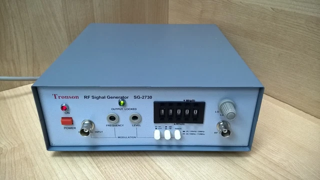 NEW RF 110MHZ Am/Fm/Cw Pll Synthesized Signal Generator, 100Mhz, 150Mhz ...