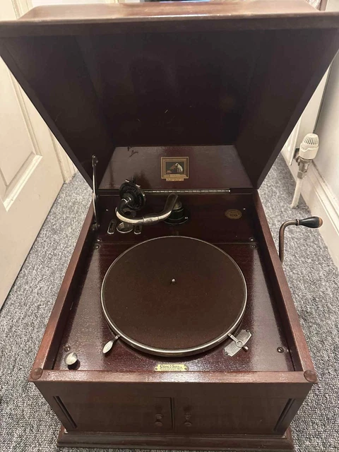 ANTIQUE WIND-UP GRAMOPHONE – Fully Working – With Records & Original ...
