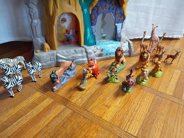 DISNEY JUNIOR THE Lion Guard Training Lair Playset with 18 Figures 2016 ...