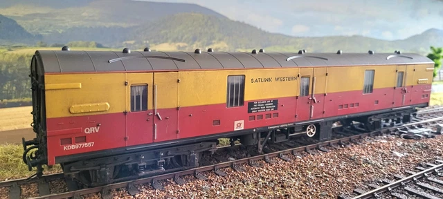 HELJAN 4986 O Gauge Mk1 GUV Satlink Western Red/Yellow KDB977557 ...