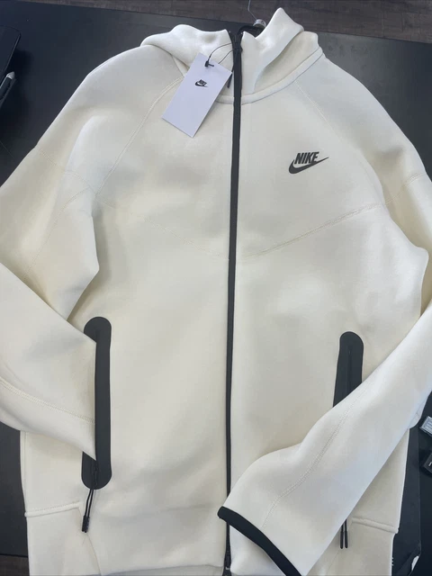 NIKE TECH FLEECE Windrunner Full-Zip Hoodie Coconut Milk, Medium ...