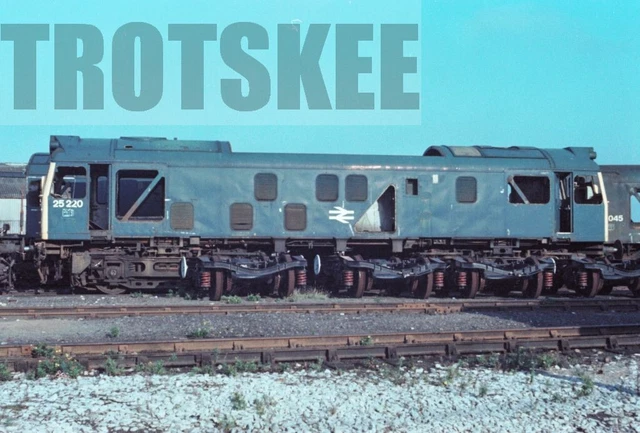 35MM COL NEGATIVE BR British Rail Diesel Loco 25220 Class 25 Derby ...