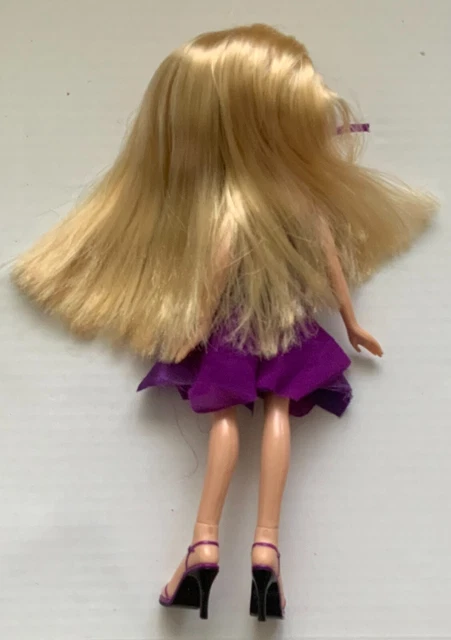 BRATZ BASIC HEAD Gamez First Edition Cloe in Original Outfit [2005] $40 ...
