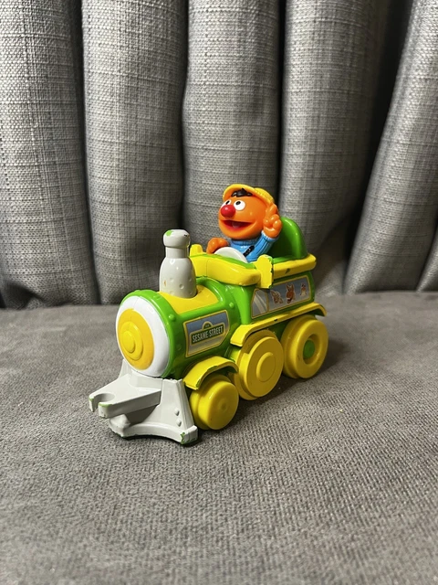 SESAME STREET ERNIE Farm Train Talking Playskool 2013 Works £10.47 ...